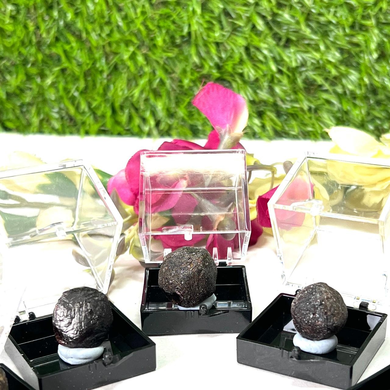 Buy Garnet Mineral for Strength & Support at Talk to Crystals