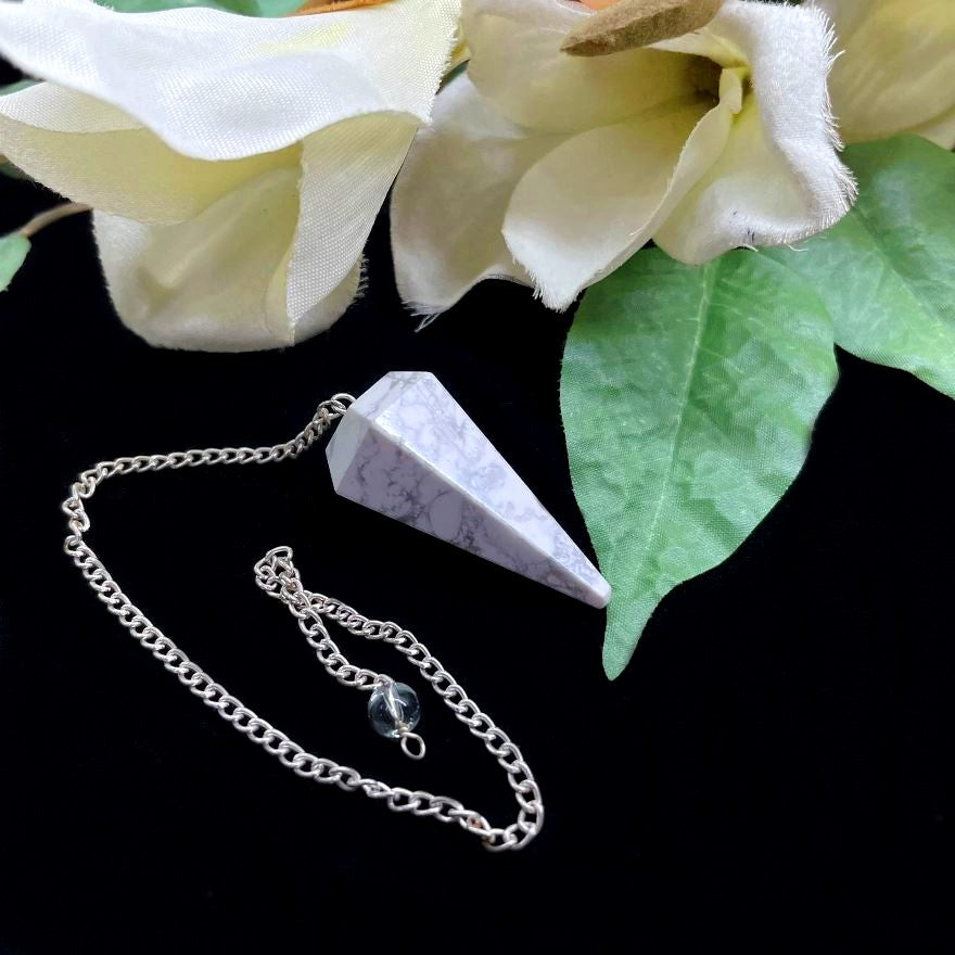 Buy Genuine Howlite Pendulum for Dowsing online - Talk to Crystals